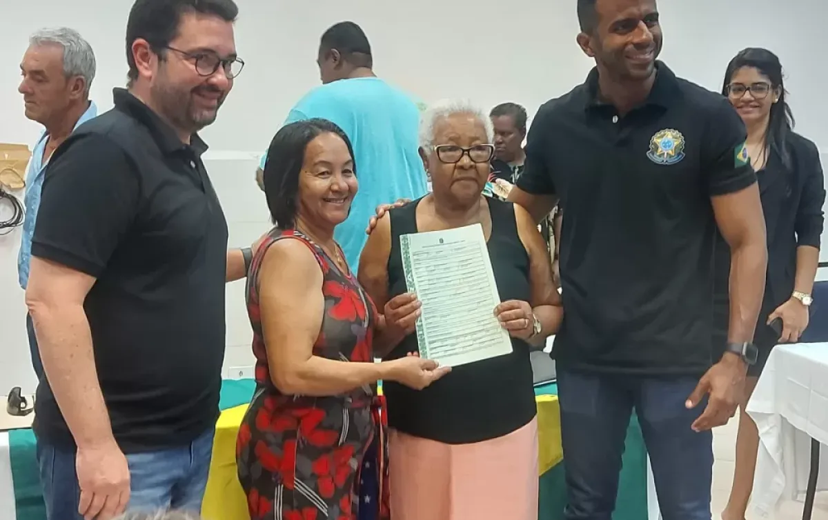 INCRA com apoio da Prefeitura de Mucuri realiza entrega Títulos Definitivos de terras no ...