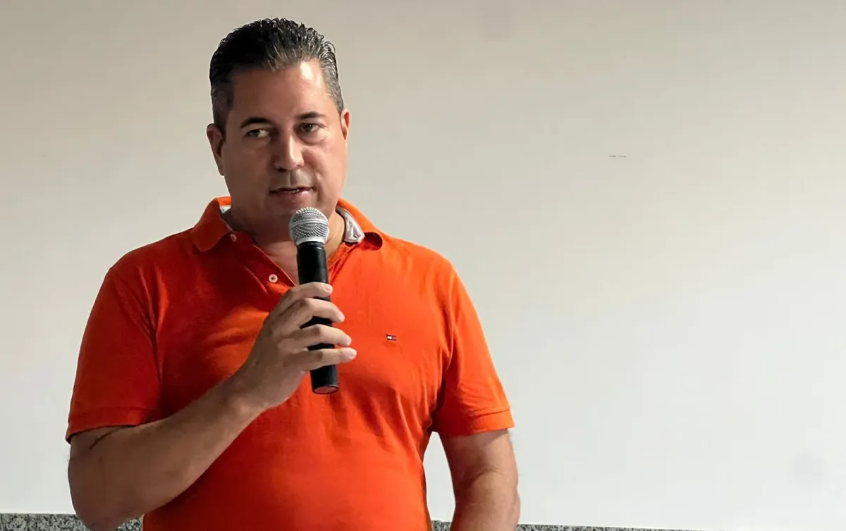 Mantendo vivo o legado do pai: Léo Brito fortalece sua pré-candidatura ...