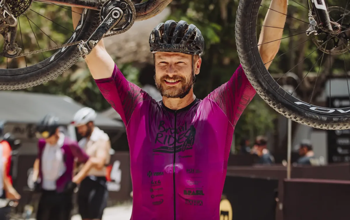Rodrigo Hilbert chega ao lugar mais alto do pódio na Brasil Ride 2024 ...